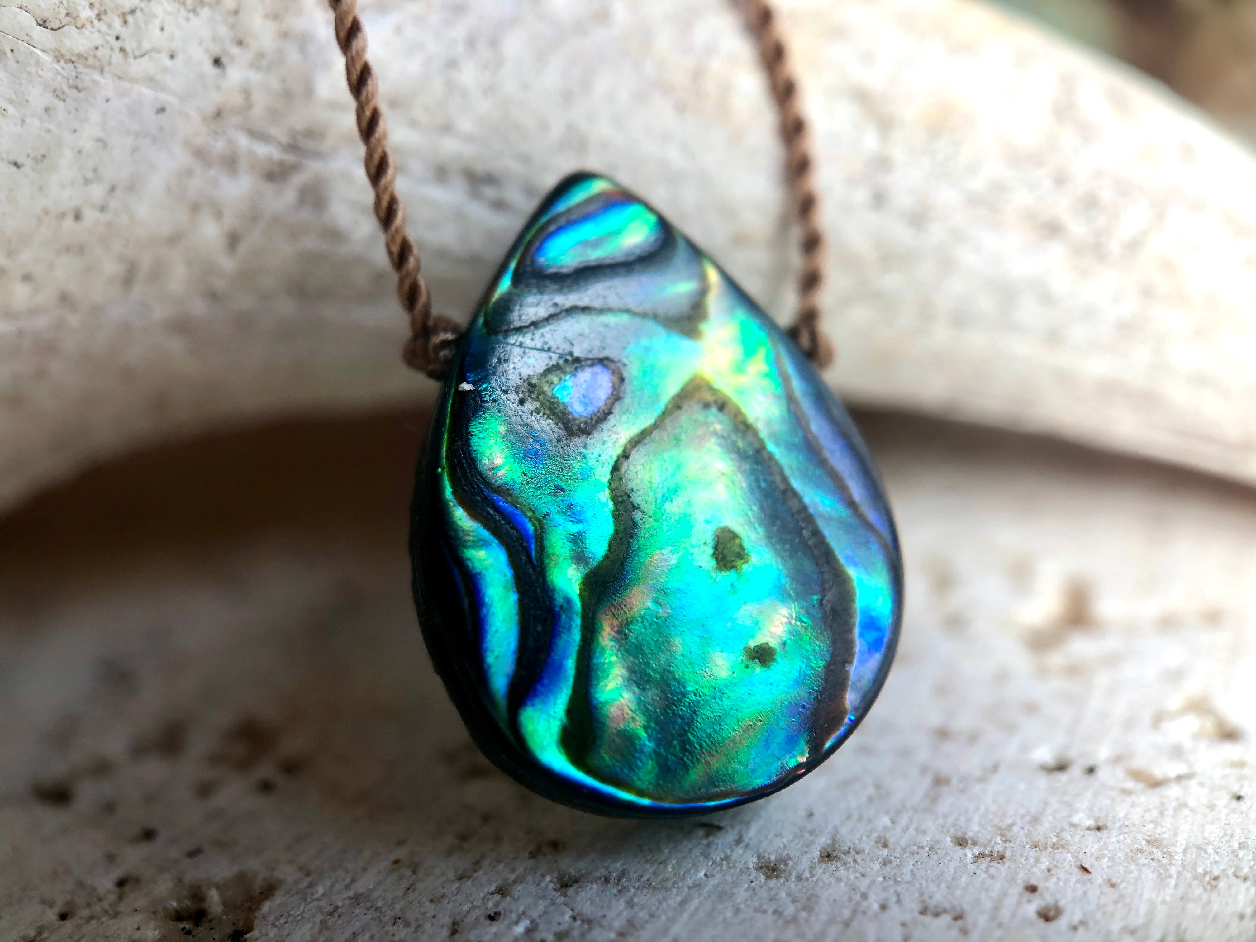 Abalone necklace store